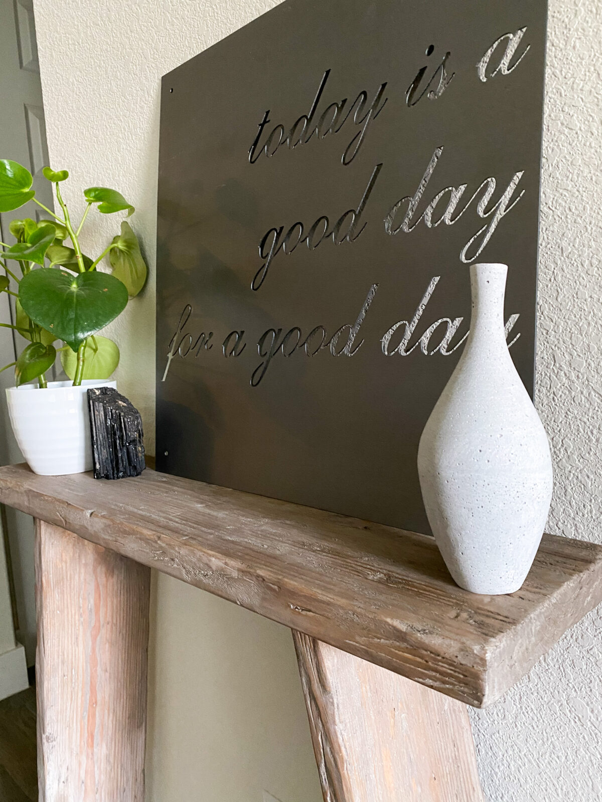 DIY Entryway Table for LESS than $20! - Olivegrey Avenue